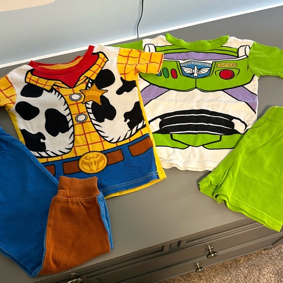 Disney | Pajamas | Disney Toy Story Pajama Bundle 4t Play Condition ...